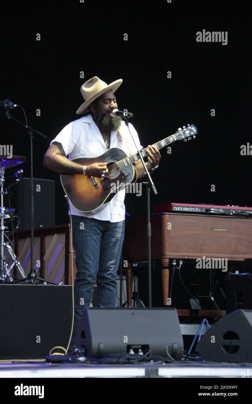 American singer songwr hi-res stock photography and images - Alamy