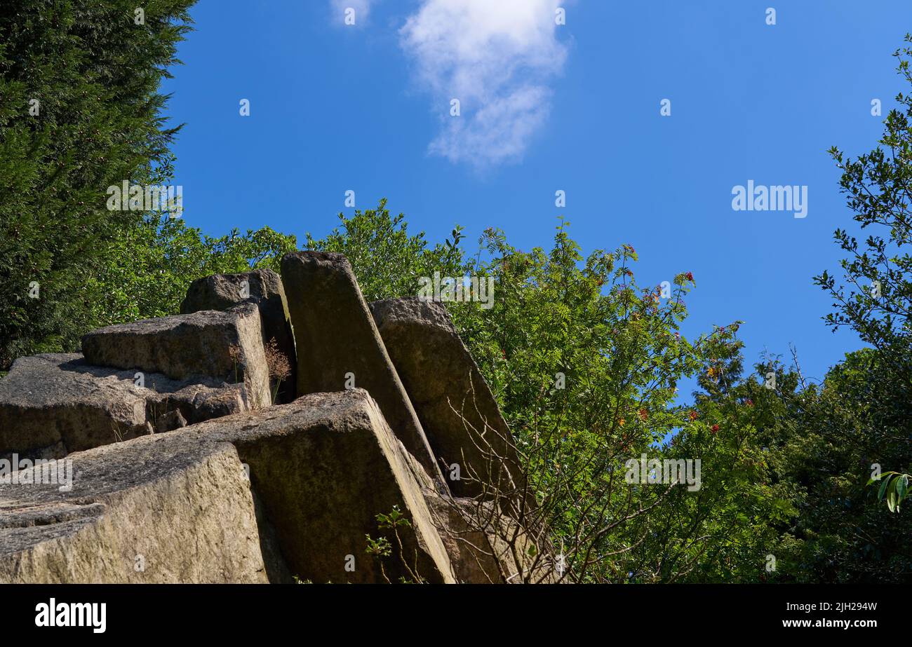 Sheer mountainside hi-res stock photography and images - Alamy