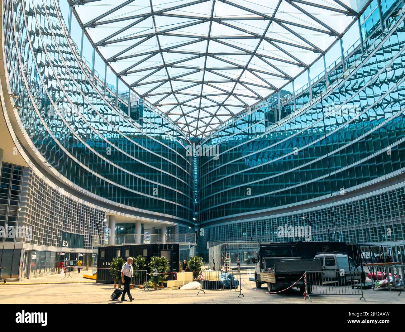 Structure of a building hi-res stock photography and images - Alamy