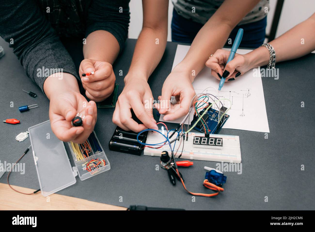 Innovation and technical development hi-res stock photography and ...