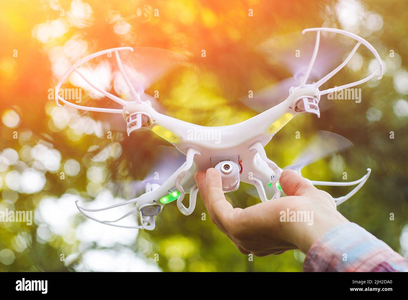 Hand take form hi-res stock photography and images - Alamy