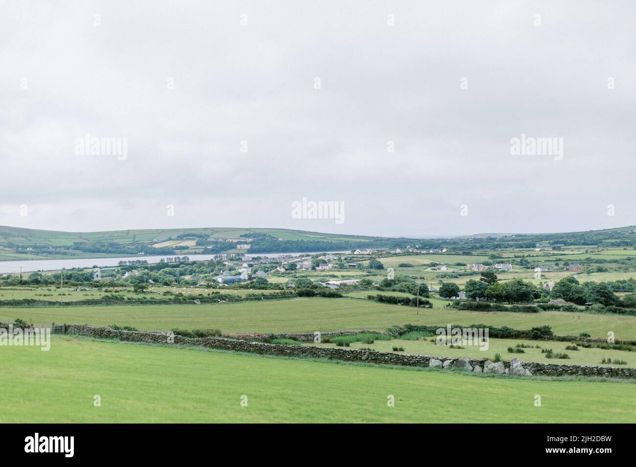 Lush green valley hi-res stock photography and images - Alamy