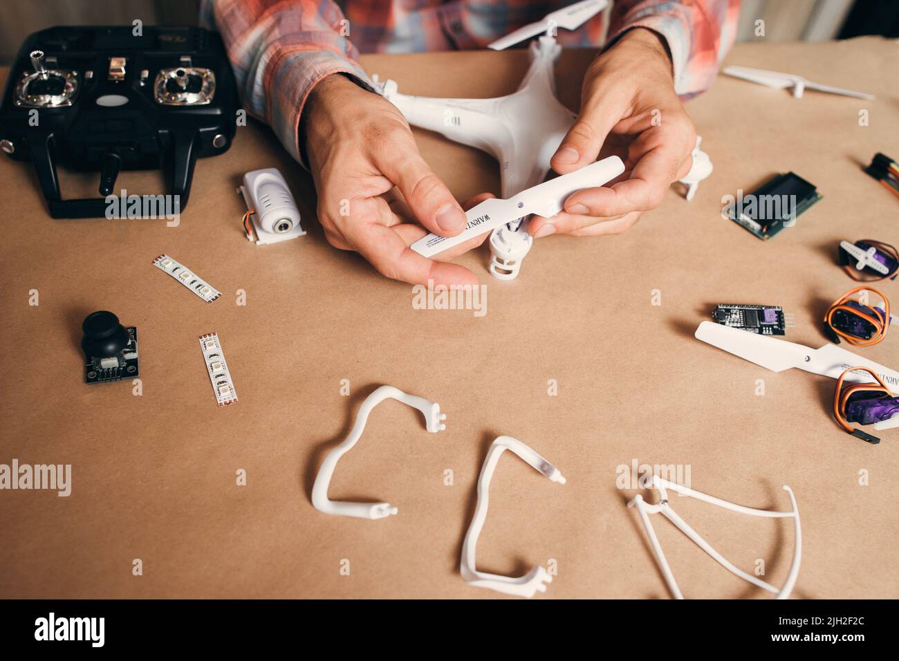 Propellers installing on flying drone, close-up Stock Photo - Alamy