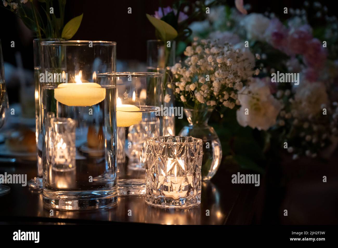 Candle light bar hi-res stock photography and images - Alamy