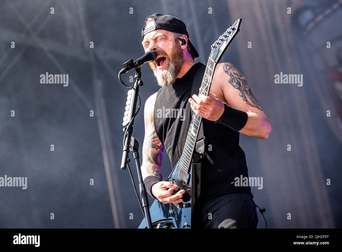 Guitarist michael paget hi-res stock photography and images - Alamy