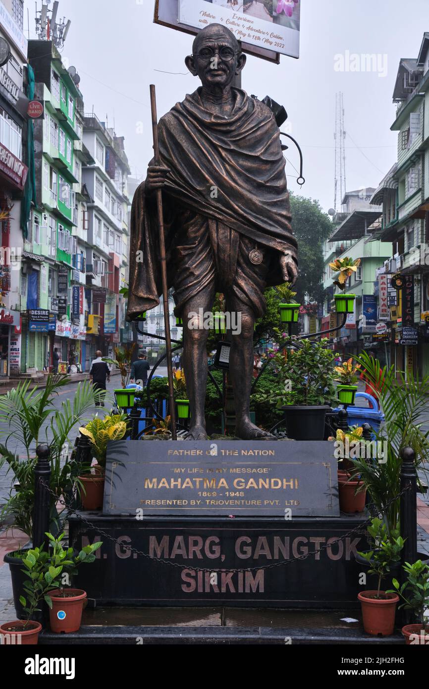 Mahatma gandhi road hi-res stock photography and images - Alamy