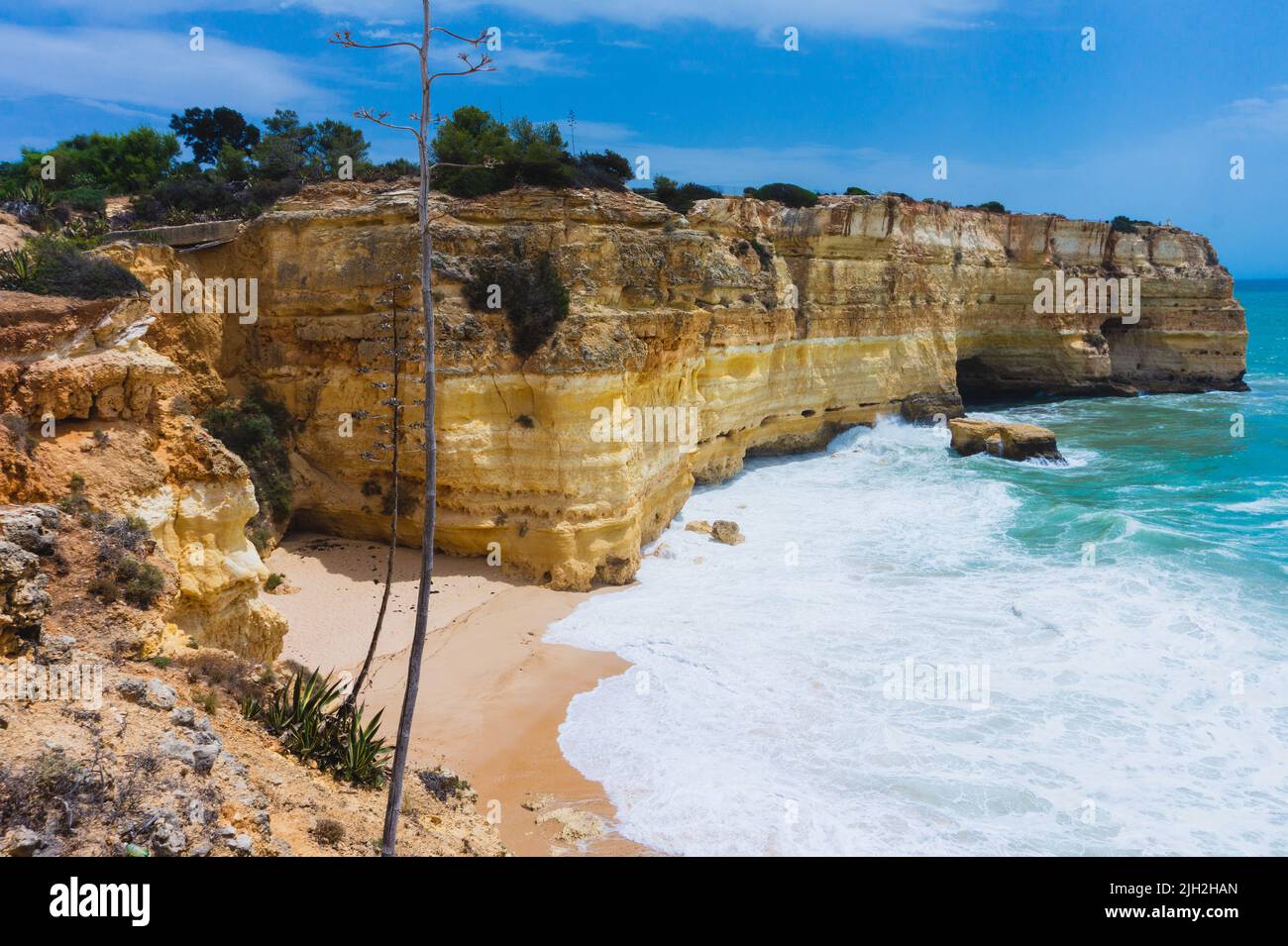 Views of a beautiful cove in Albufeira, Portugal Stock Photo - Alamy