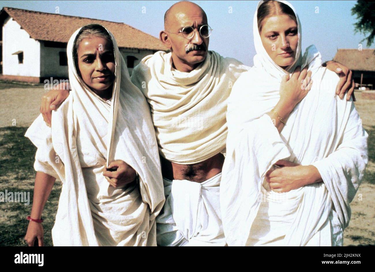BEN KINGSLEY, GANDHI, 1982 Stock Photo - Alamy