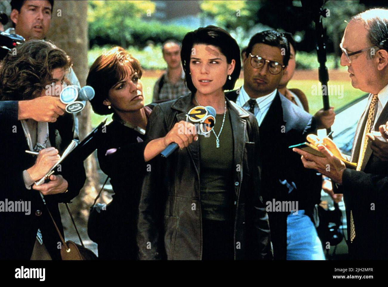 Neve campbell scream 2 1997 2jh2mfr hi-res stock photography and images ...