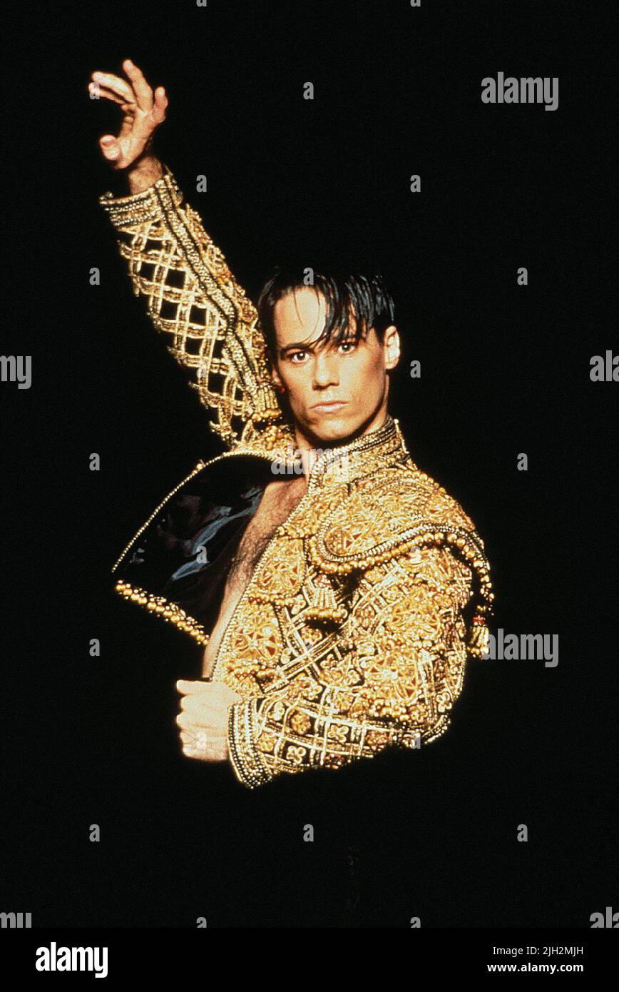 PAUL MERCURIO, STRICTLY BALLROOM, 1992 Stock Photo - Alamy