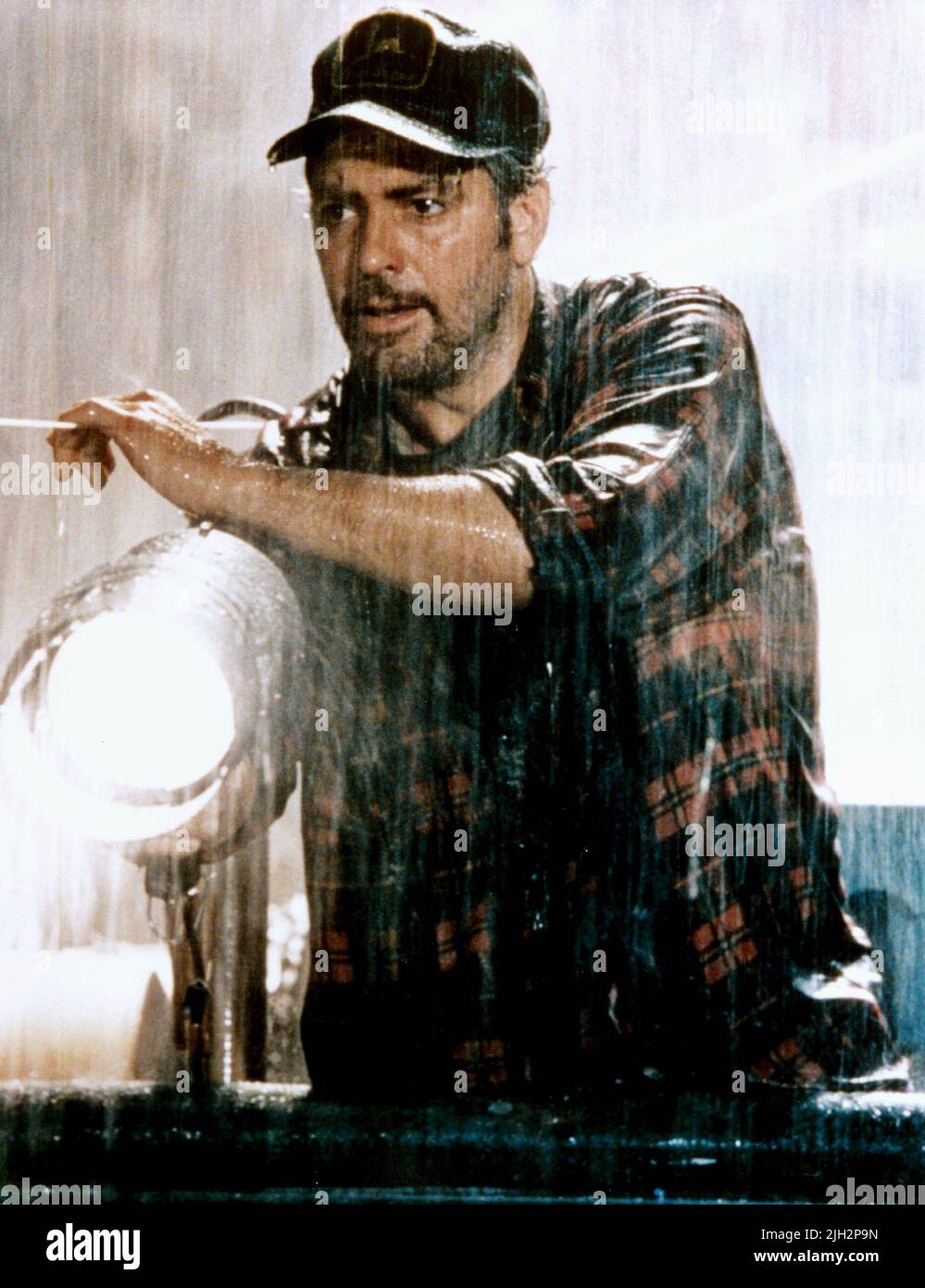 Perfect storm 2000 george clooney hi-res stock photography and images ...