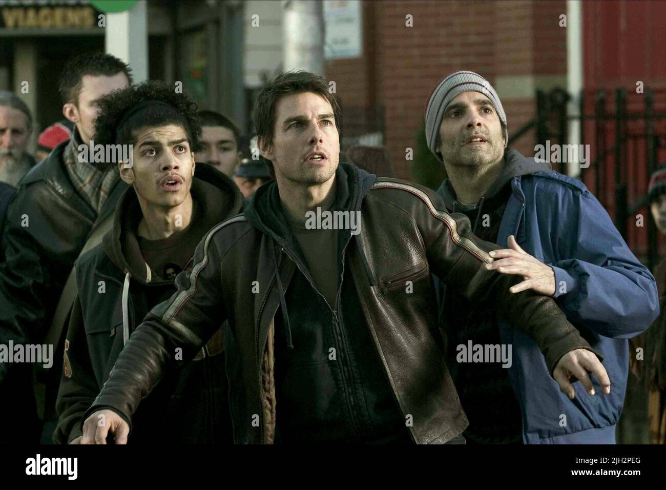 GONZALEZ,CRUISE, WAR OF THE WORLDS, 2005 Stock Photo - Alamy