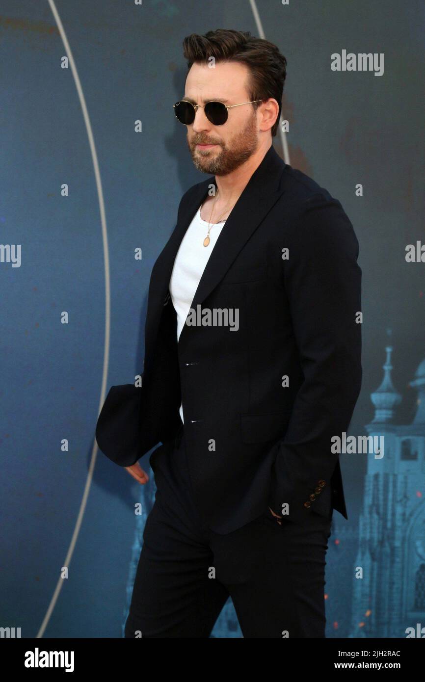 Los Angeles, CA. 13th July, 2022. LOS ANGELES - JUL 13: Chris Evans at ...