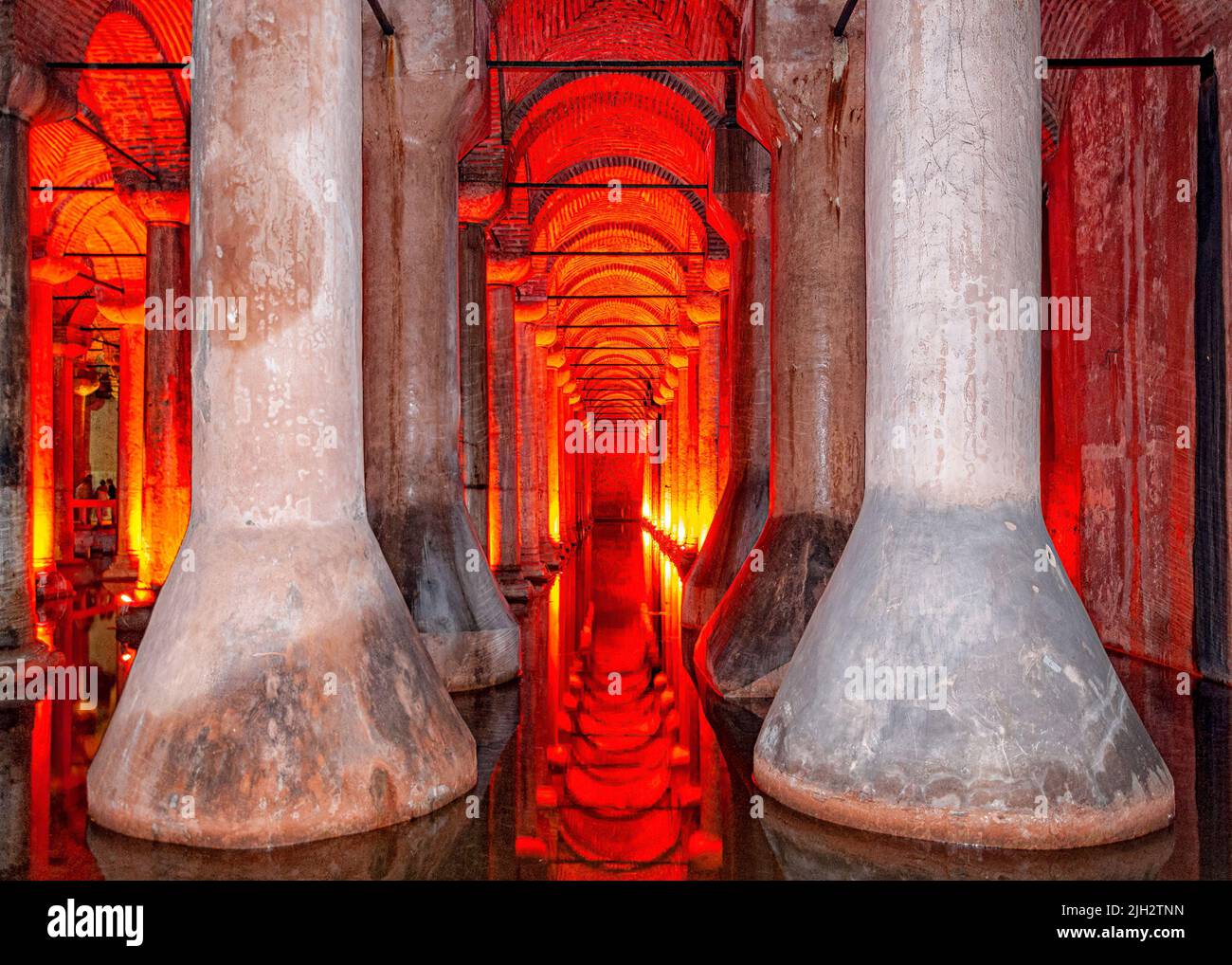 Stone water cistern hi-res stock photography and images - Alamy