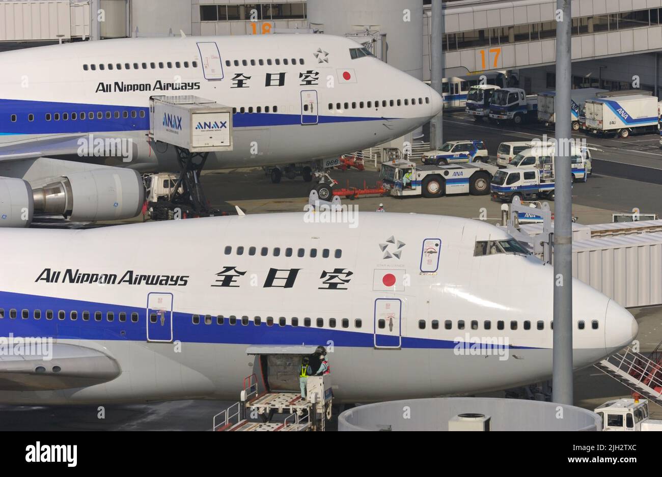 Ana airline passengers hi-res stock photography and images - Alamy