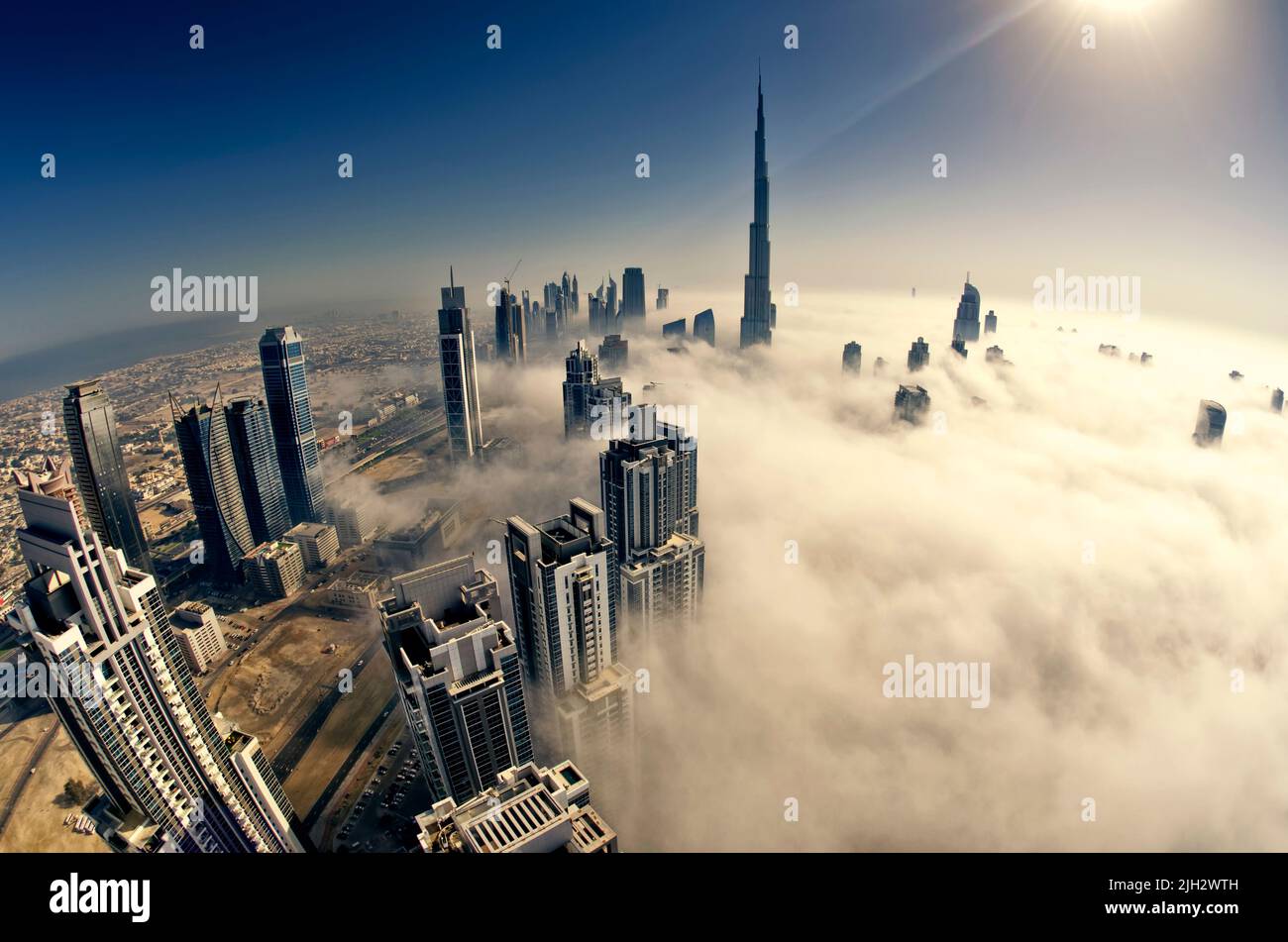 Dubai fog burj khalifa hi-res stock photography and images - Alamy