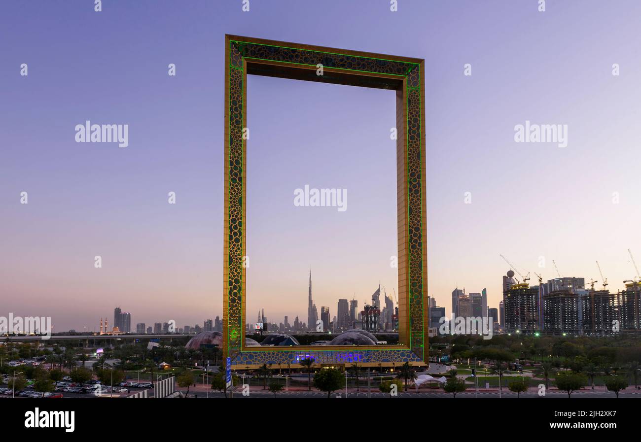 Dubai frame hi-res stock photography and images - Alamy