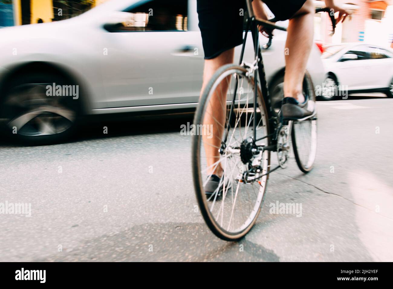 Cycle blurry hi-res stock photography and images - Alamy