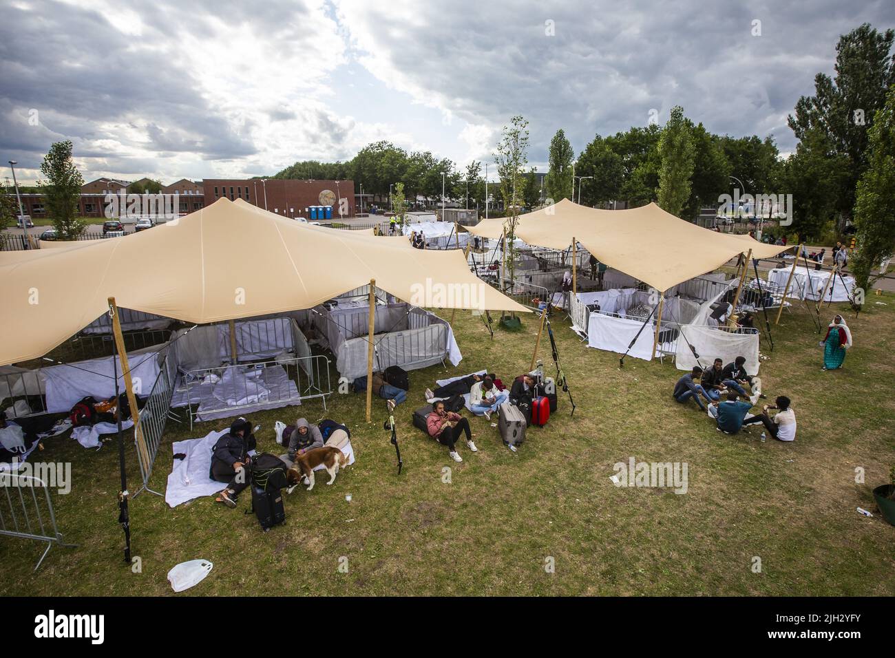 Emergency reception location crisis emergency shelters hi-res stock ...