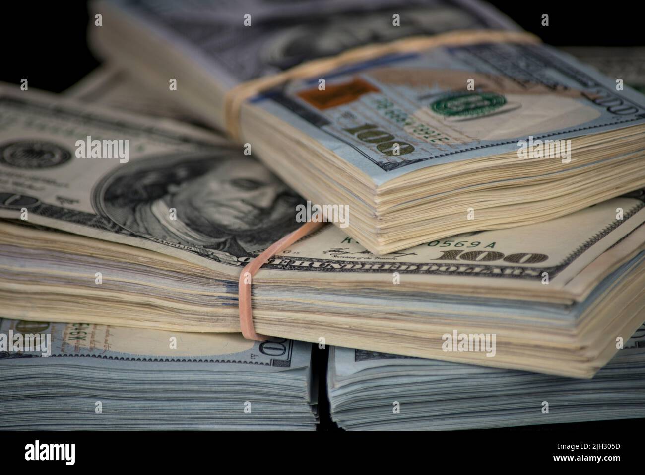 bundle of US dollar bills Stock Photo - Alamy