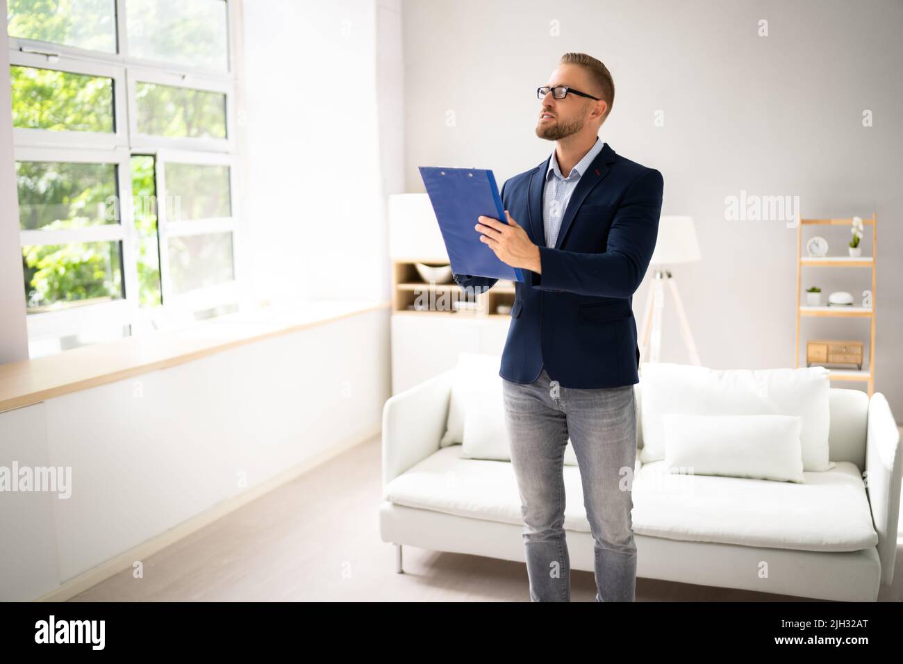 Real Estate House Appraisal And Home Check Stock Photo - Alamy