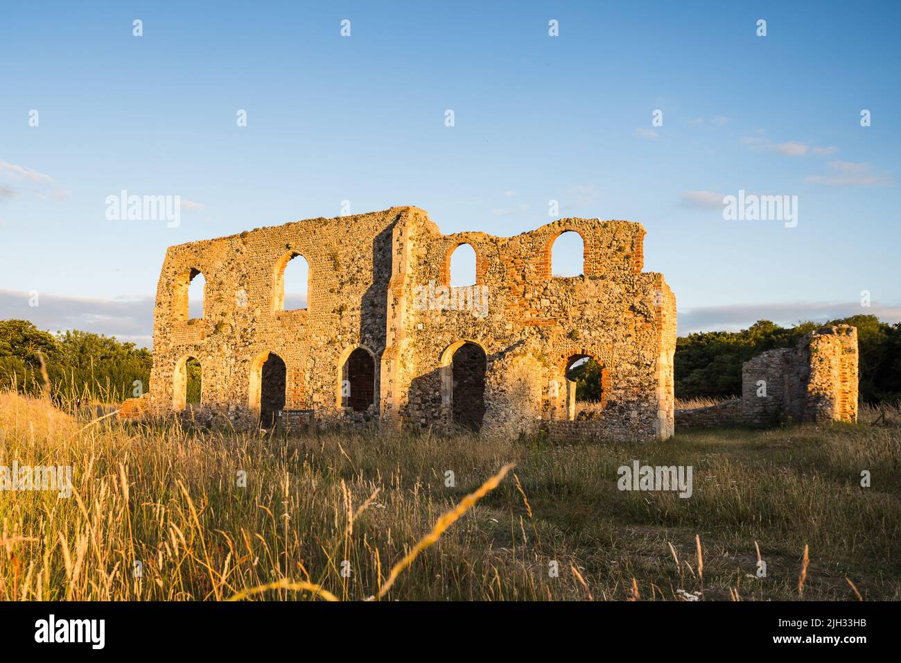 Dunwich ruins hi-res stock photography and images - Alamy