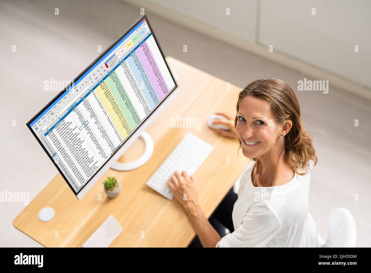 Electronic spreadsheet hi-res stock photography and images - Alamy