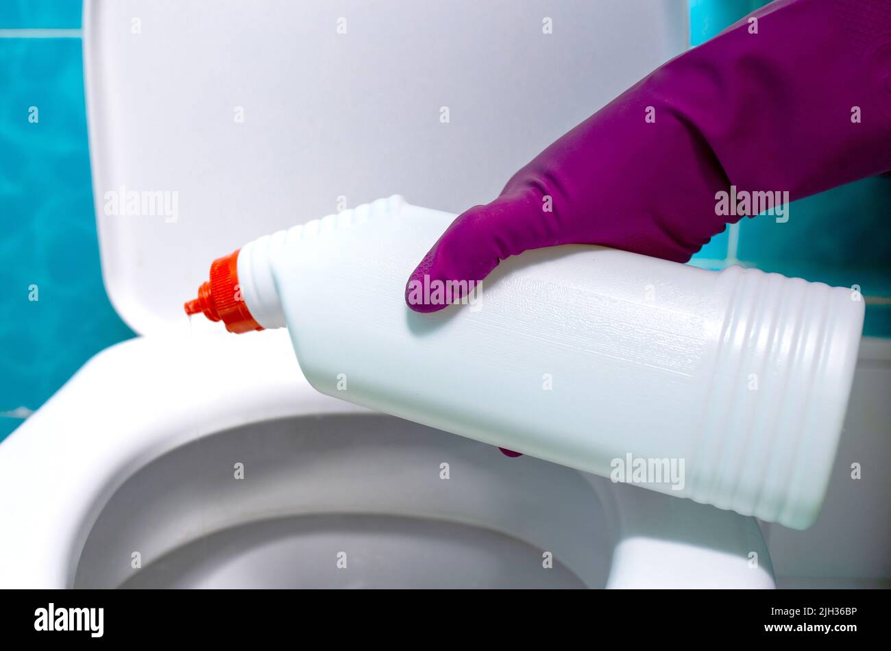 Toilet detergent cleaner one hi-res stock photography and images - Alamy
