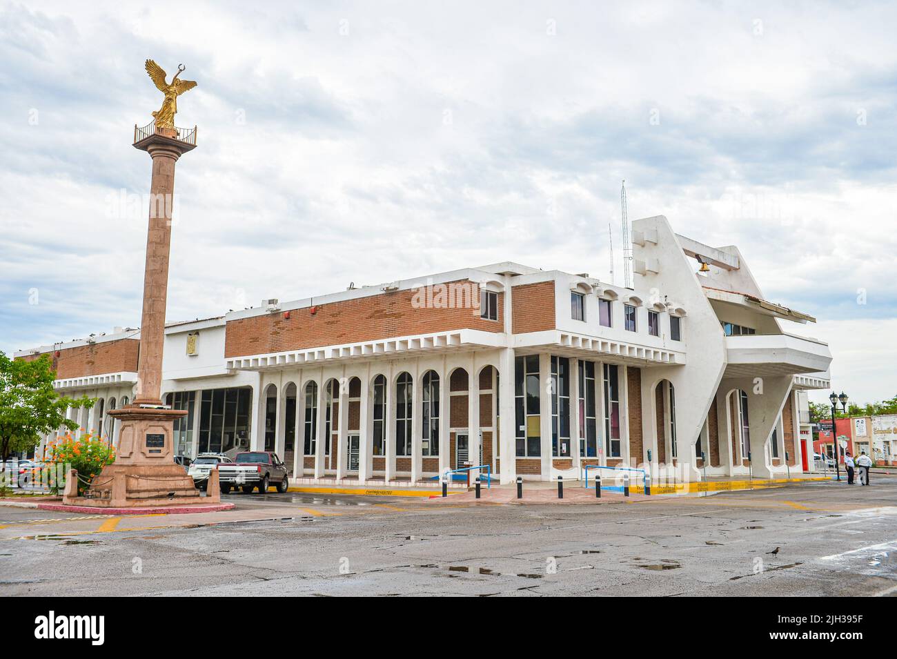 Replica of the angel of independence in Navojoa Sonora, Mexico ...