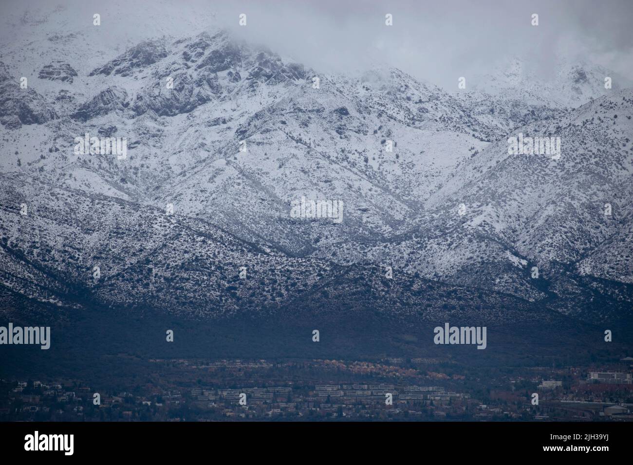 Snowfall in santiago hi-res stock photography and images - Alamy