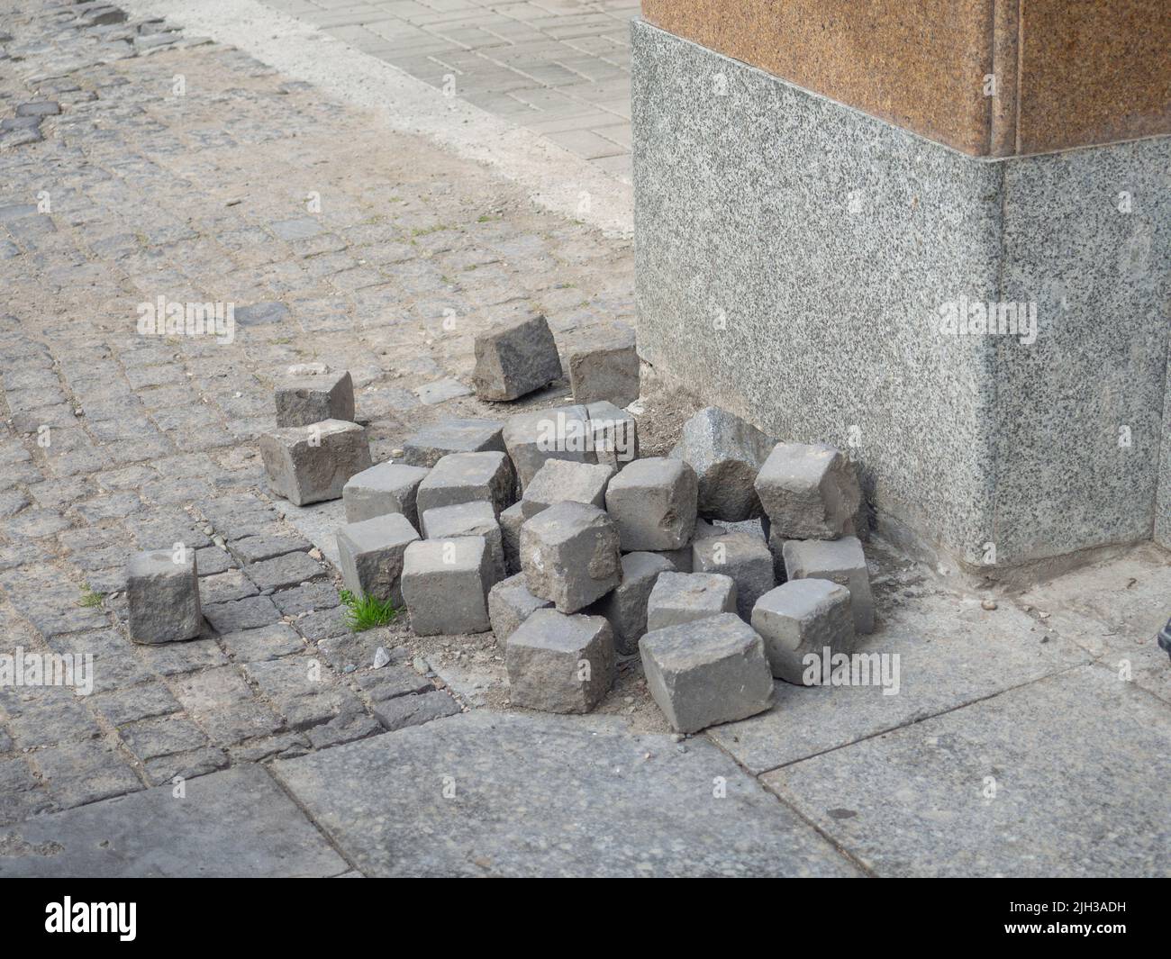Pavement cubes hi-res stock photography and images - Alamy