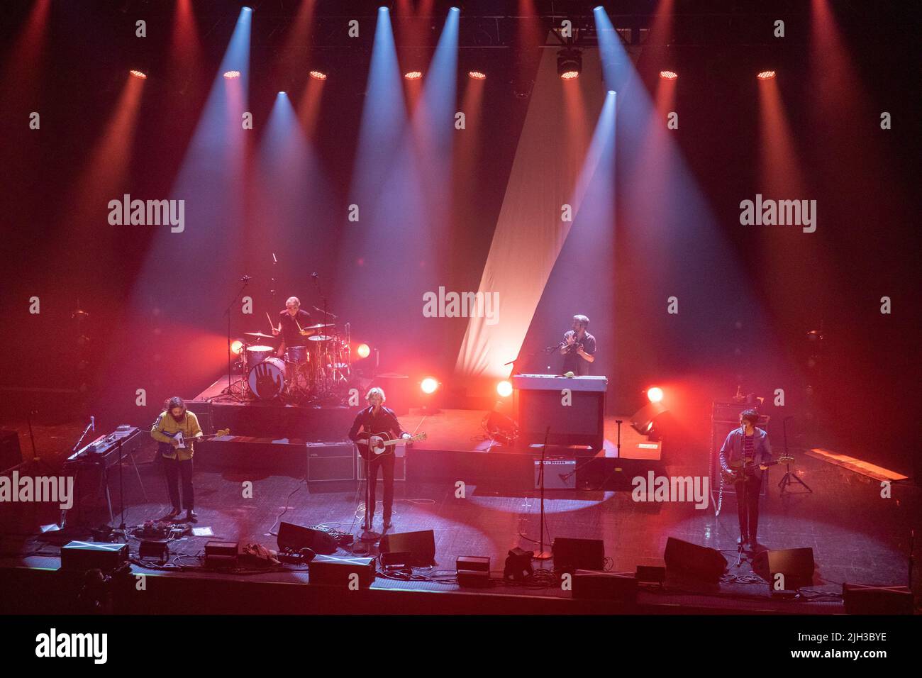 Alex Fischel, Jim Eno, Britt Daniel, Gerardo Larios and Ben Trokan of ...