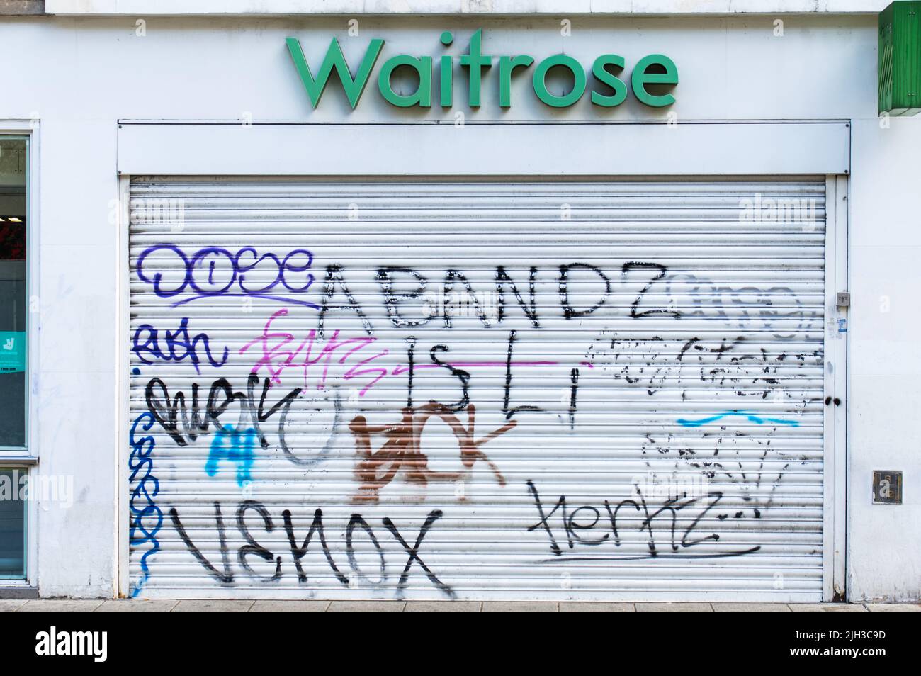 Vandalised shutter hi-res stock photography and images - Alamy