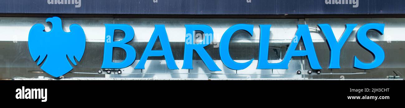 Barclays logo hi-res stock photography and images - Alamy
