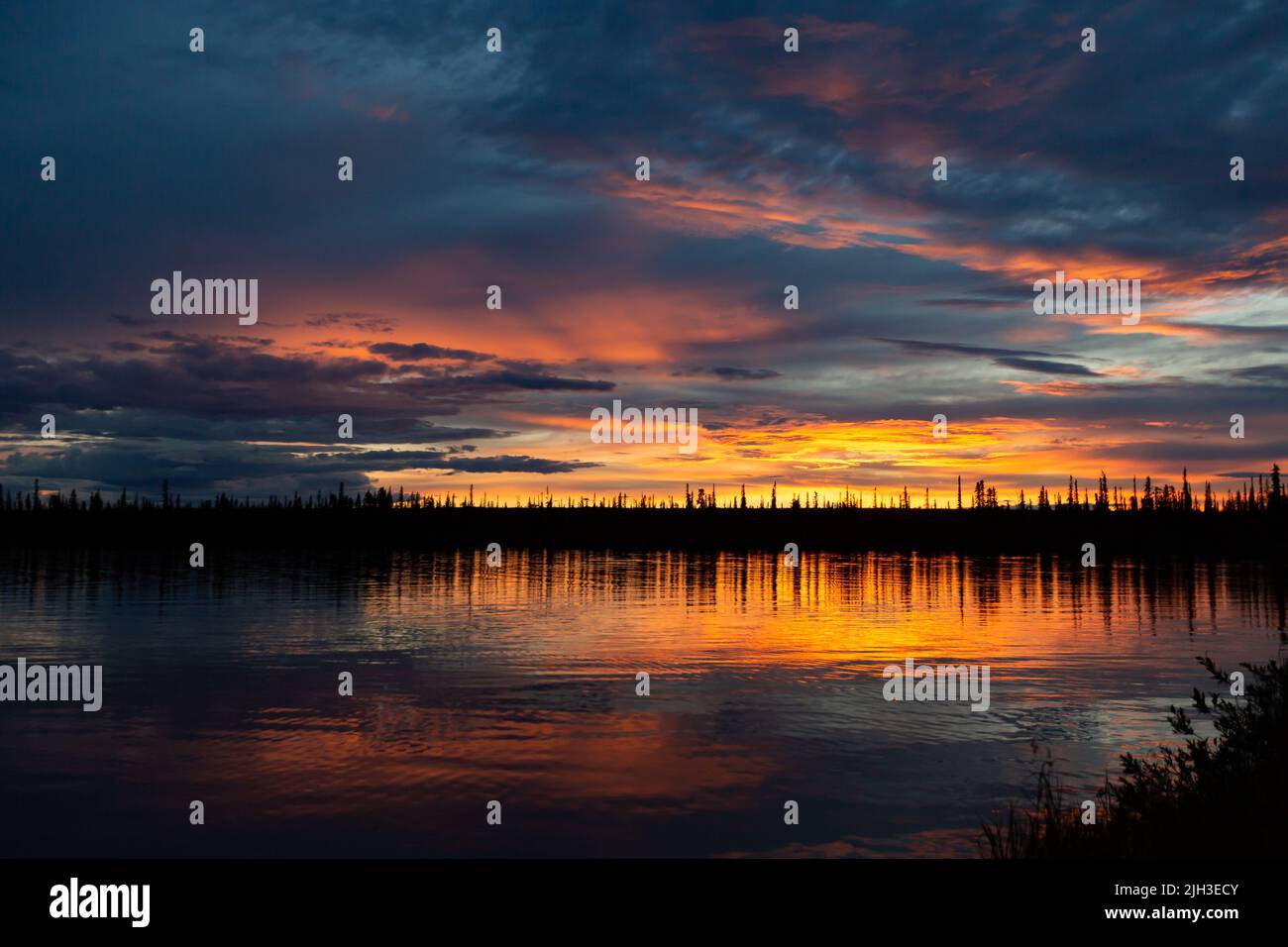 Midnight sunset hi-res stock photography and images - Alamy