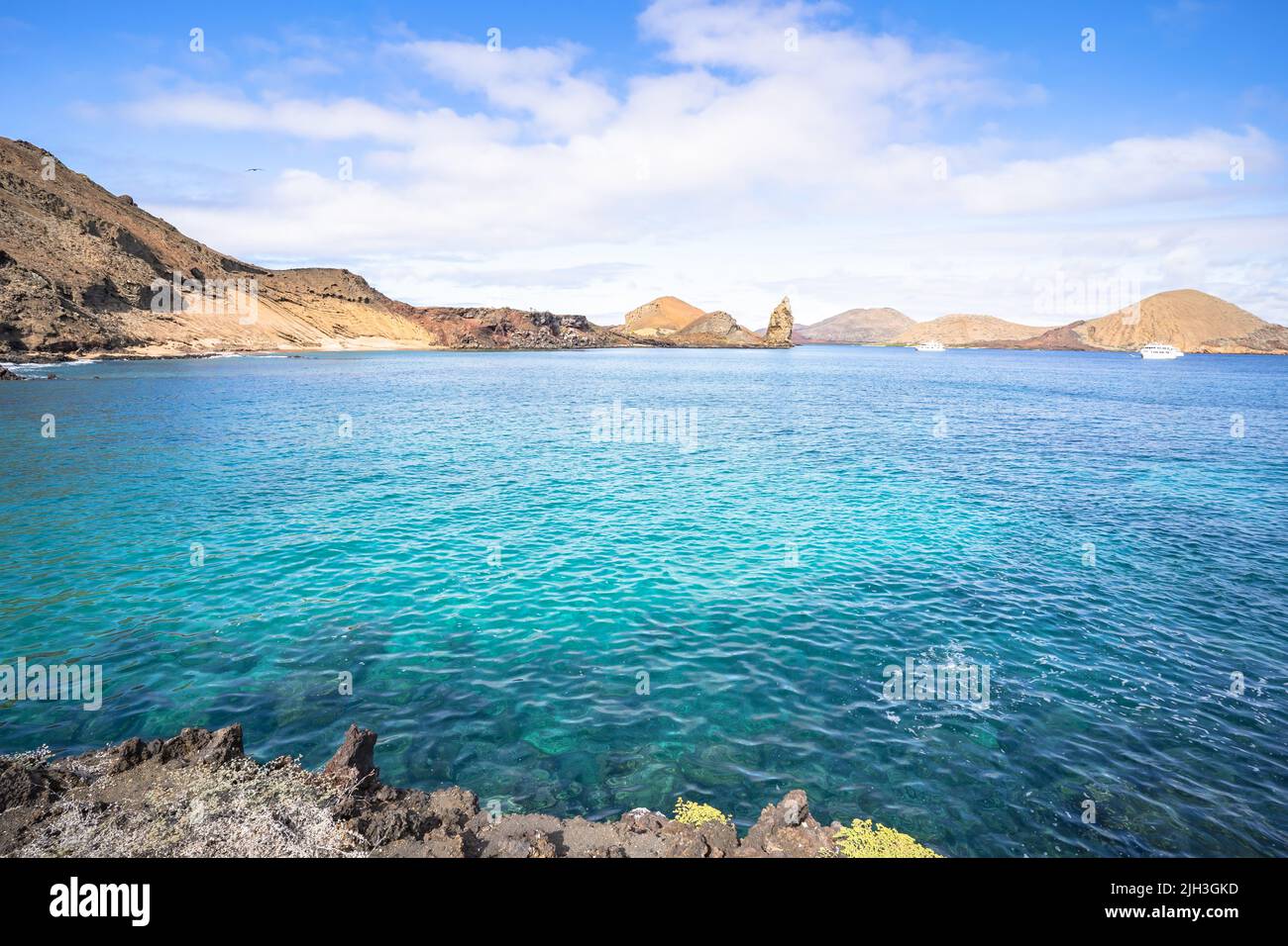 Beautiful blue water in Sullivan Bay on Bartolome Island in the ...