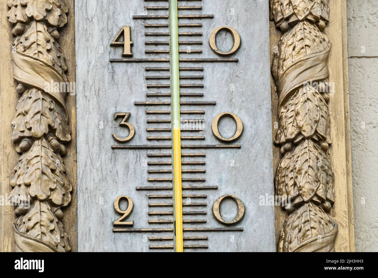 the Street thermometer Stock Photo - Alamy