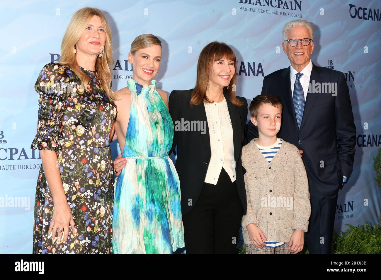 Ted danson and laura dern hi-res stock photography and images - Alamy