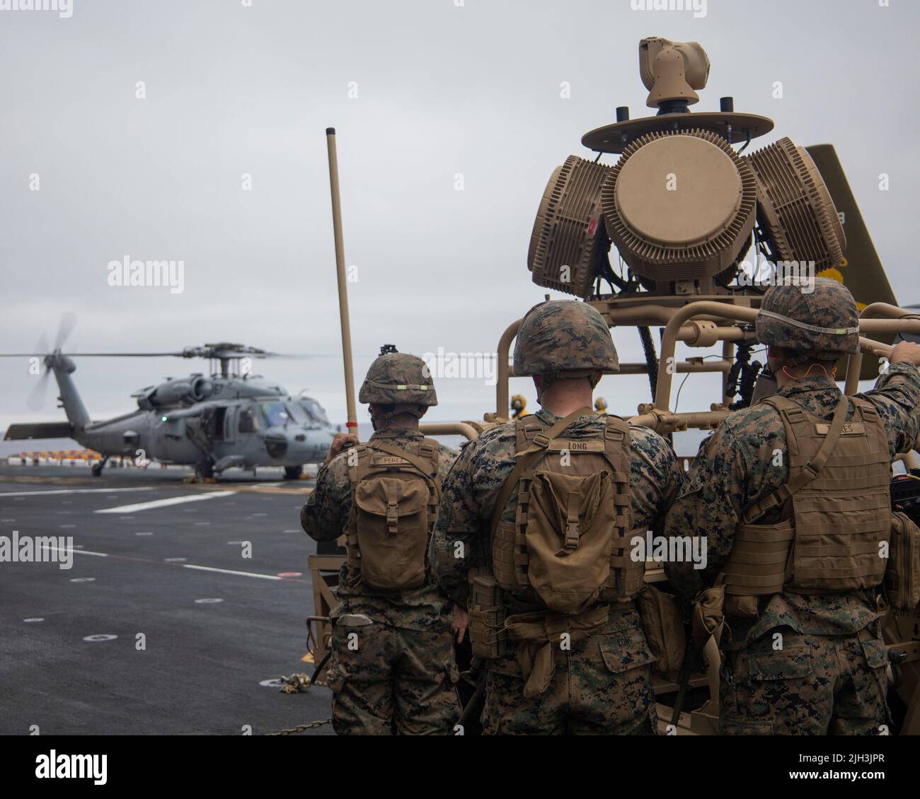 PACIFIC OCEAN (July 13, 2022) - U.S. Marines with Marine Medium ...