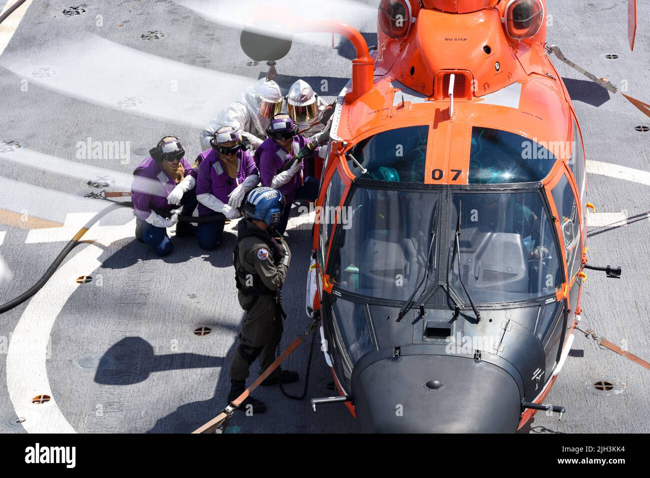 The USCGC Mohawk (WMEC 913) fuel team refuels the Coast Guard Air ...