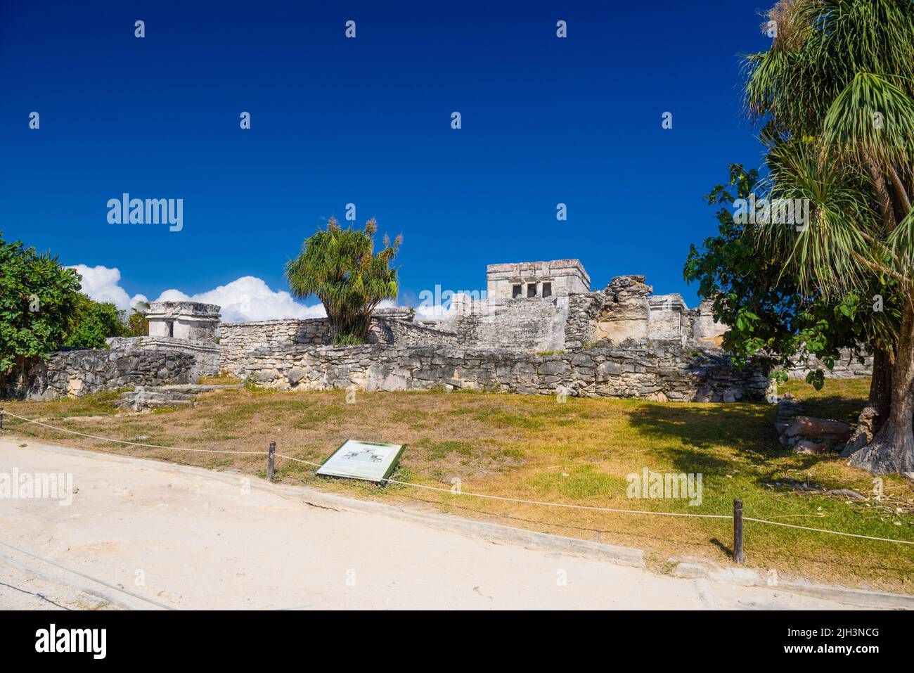 The castle, Mayan Ruins in Tulum, Riviera Maya, Yucatan, Caribbean Sea ...