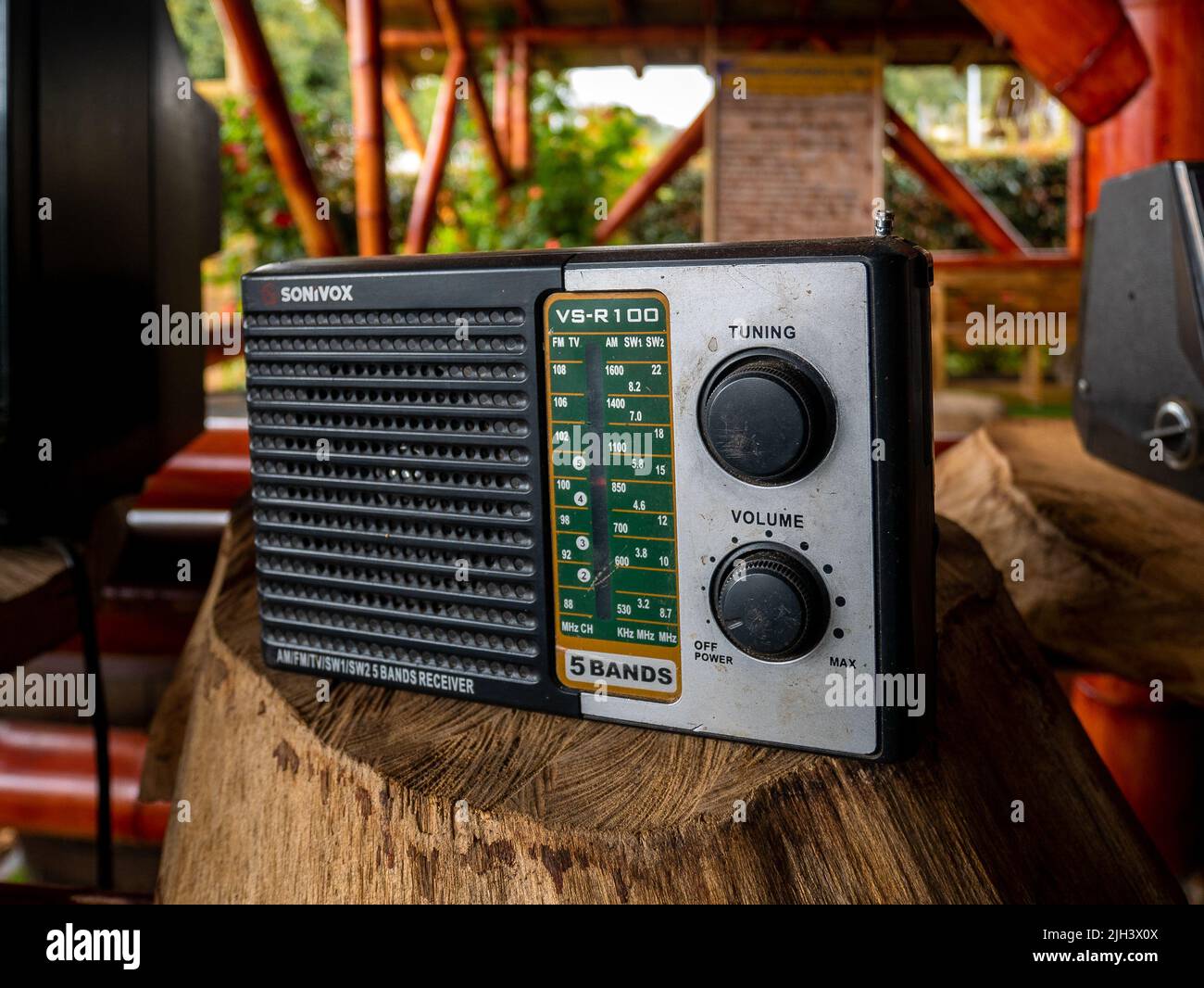 Radio frequency amplifier hi-res stock photography and images - Alamy
