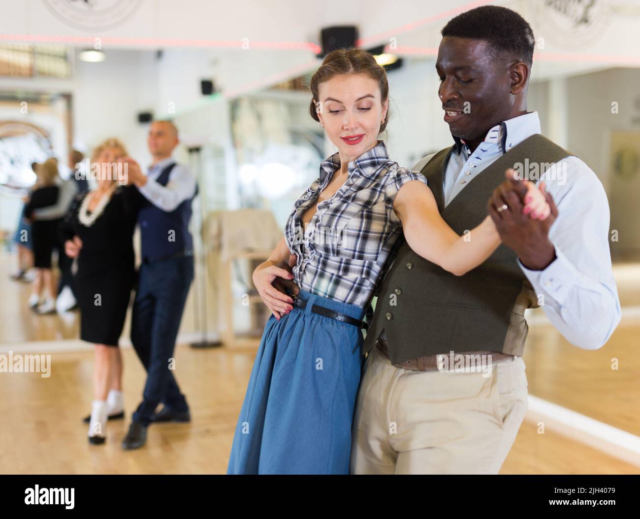 Ballroom dancing class waltz hi-res stock photography and images - Alamy