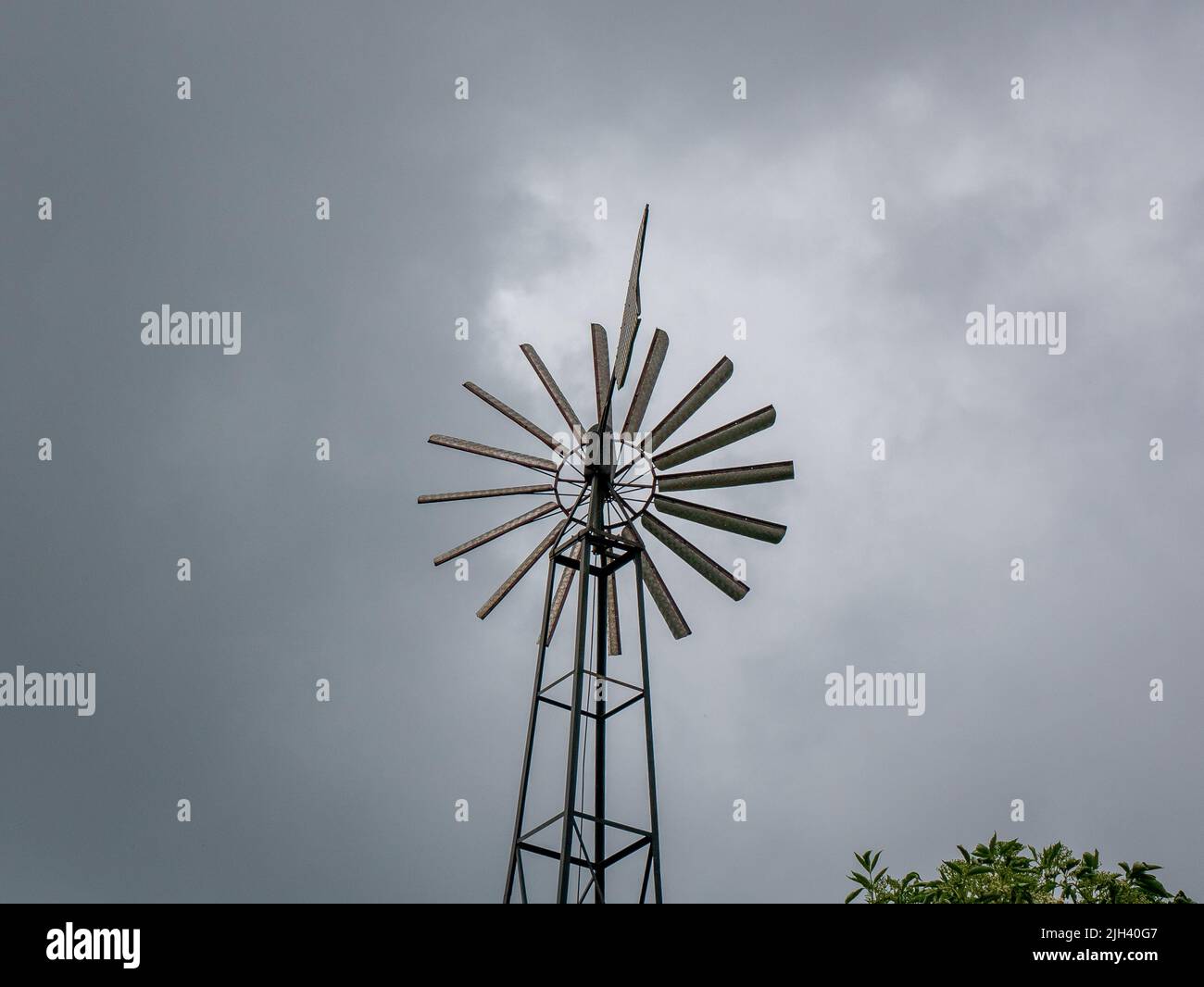 Running turbine hi-res stock photography and images - Alamy