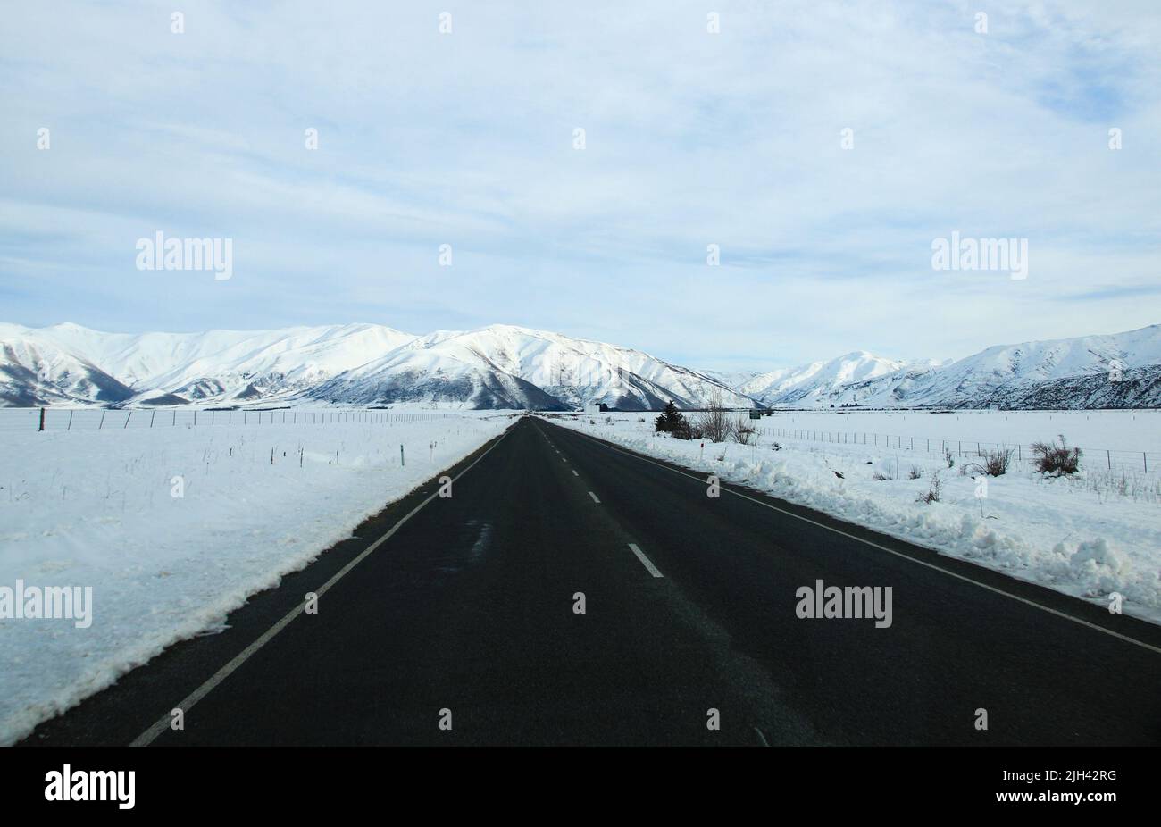 Beautiful winter landscape at Lindis Pass in New Zealand Stock Photo ...