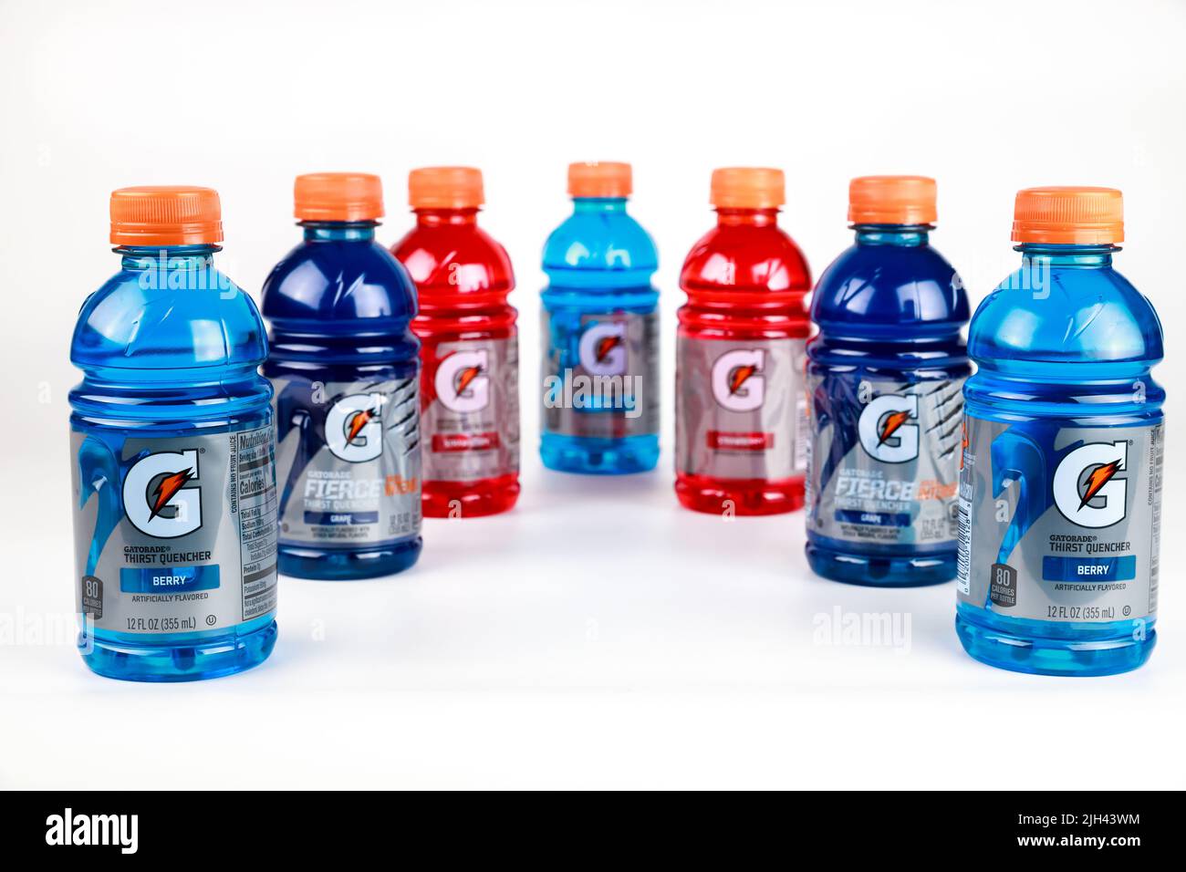 Gatorade bottle thirst quencher hi-res stock photography and images - Alamy