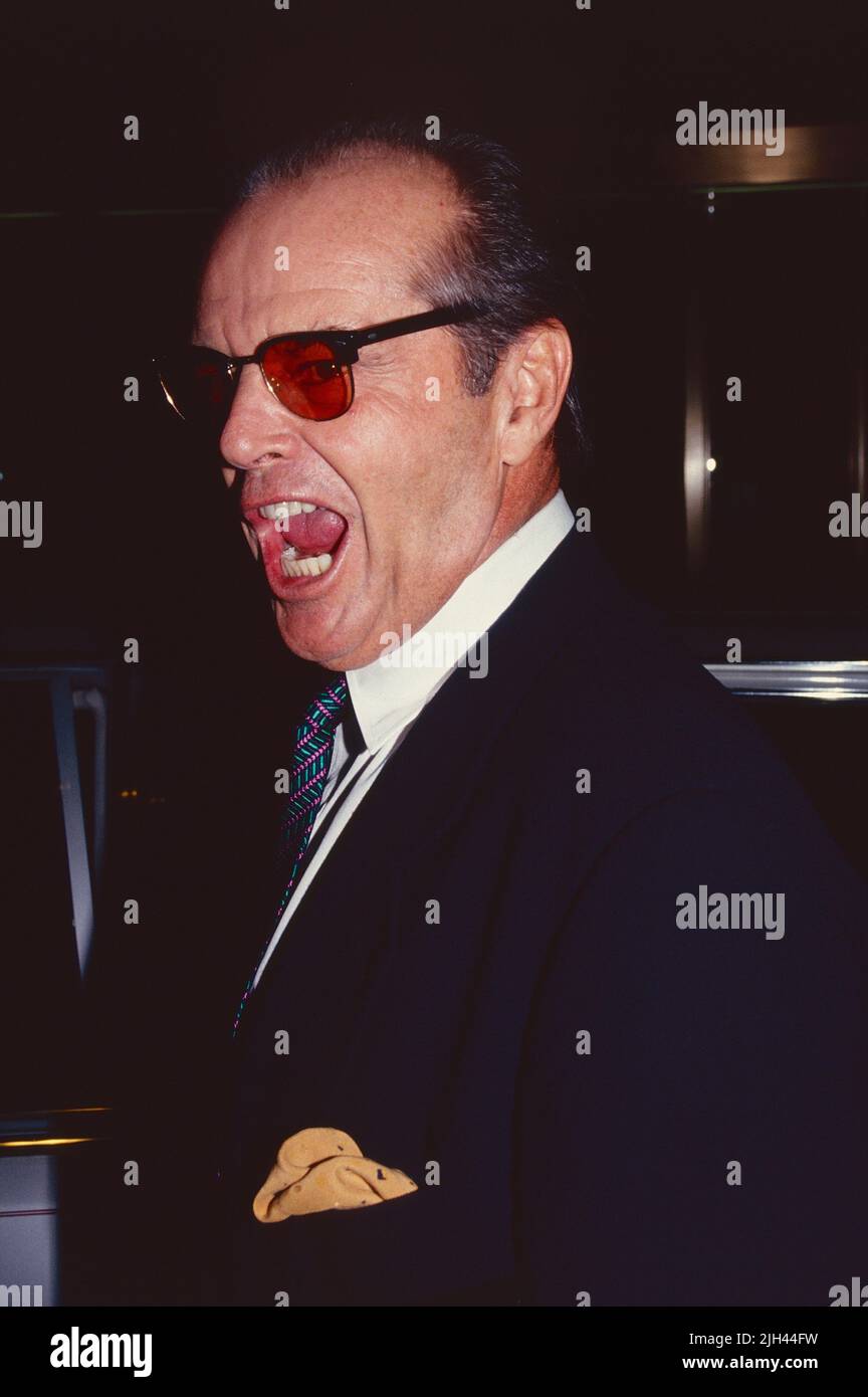 Jack Nicholson attends the premiere of "Hoffa" at the Ziegfeld Theater ...