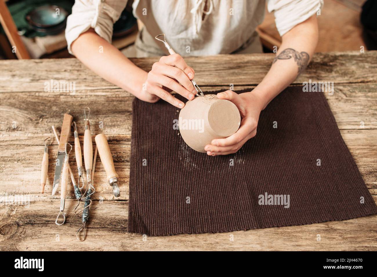 Pottery making art work hi-res stock photography and images - Alamy