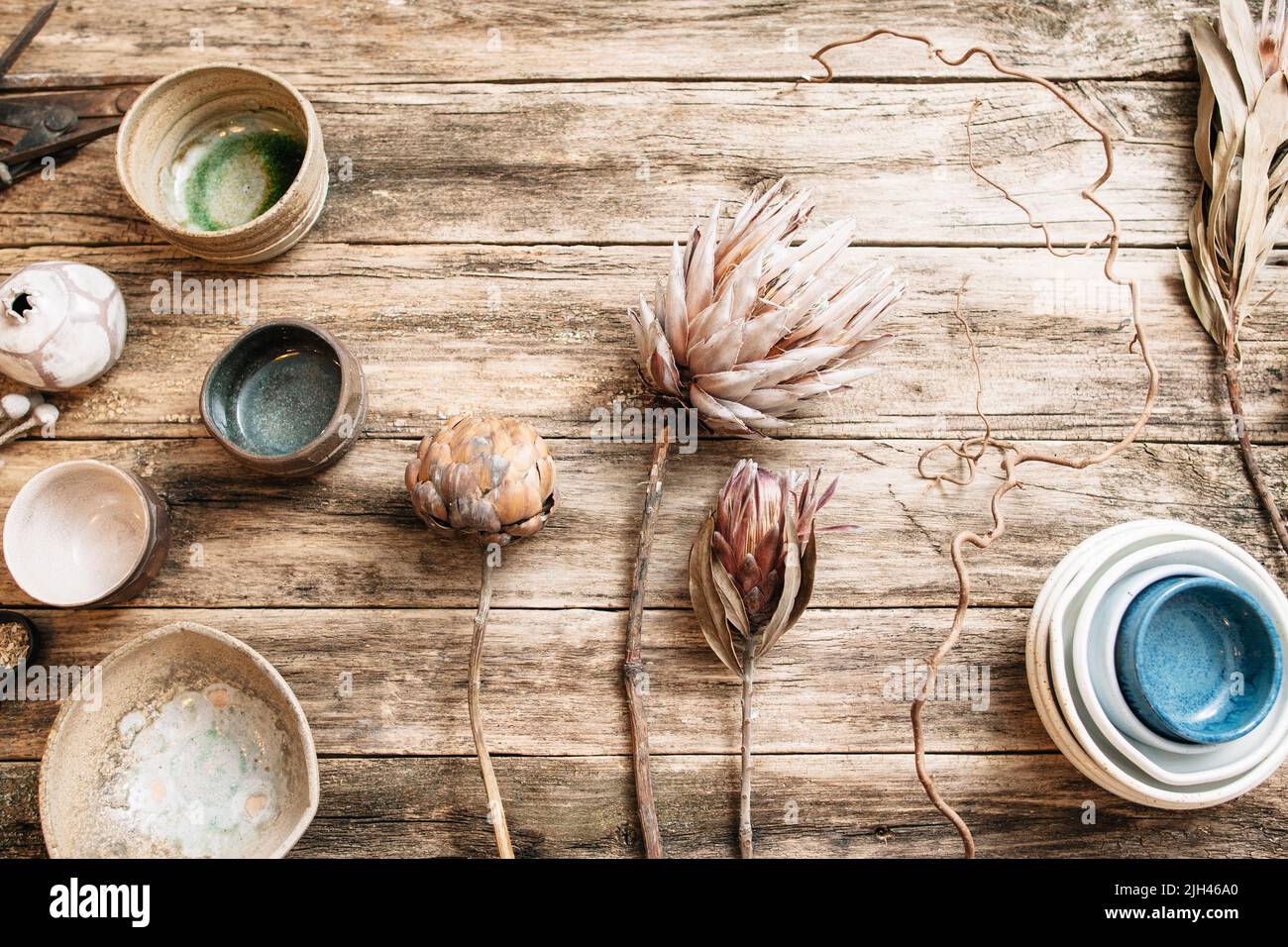 Crockery arrangement hi-res stock photography and images - Alamy