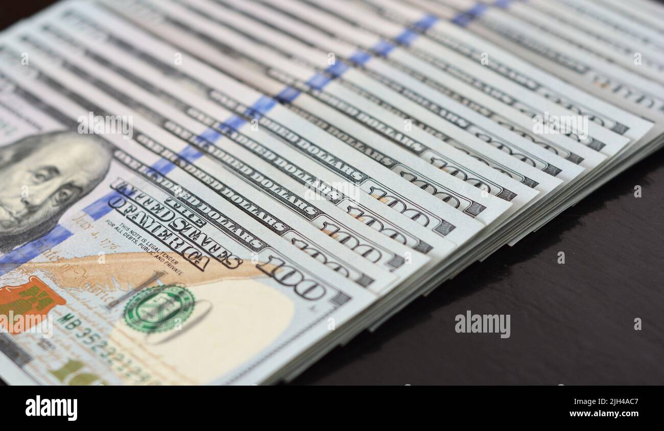 100 dollar bill standing hi-res stock photography and images - Alamy